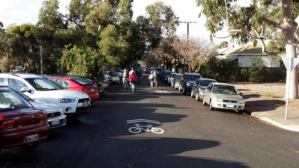 Flashback Friday – Adelaide: Sharrows – Cycling in Christchurch
