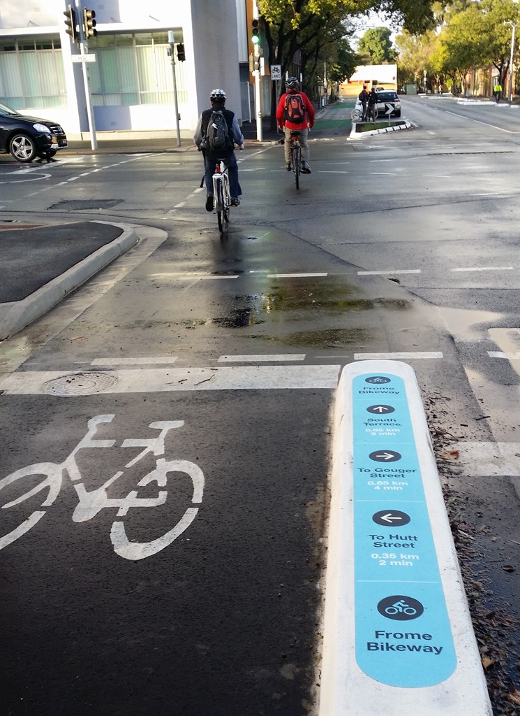 Flashback Friday – Adelaide: Frome Street Bikeway – Cycling in Christchurch